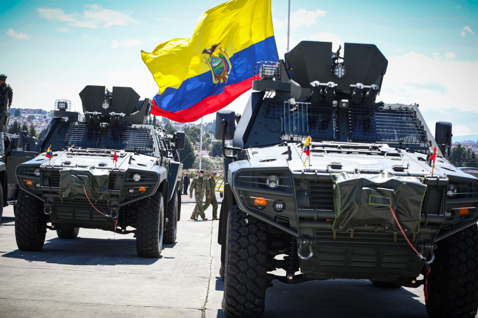 ECUADOR Realizan la entrega simbólica de 20 vehículos multipropósito al ...