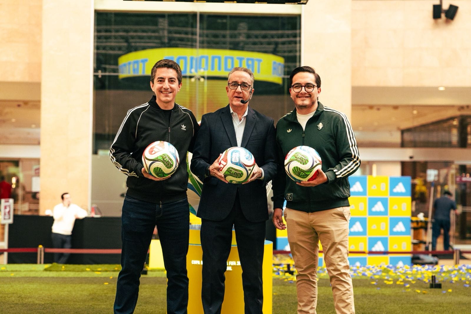 ECUADOR Adidas presenta en Ecuador el balón TRIONDA, símbolo de la Copa ...